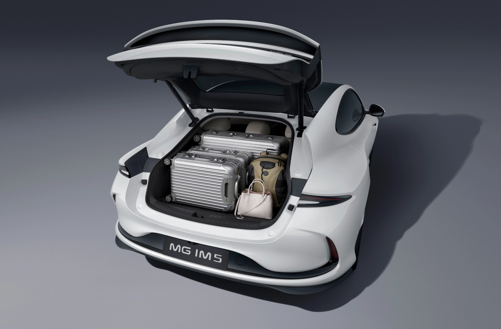 Experience the Refined Intensity of the MG IM5.